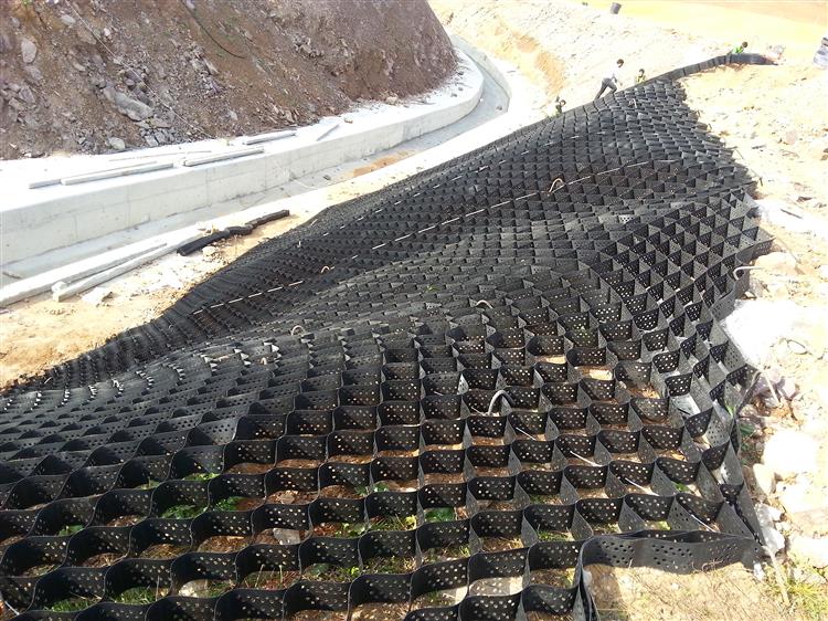 Geocell Cellular Confinement System